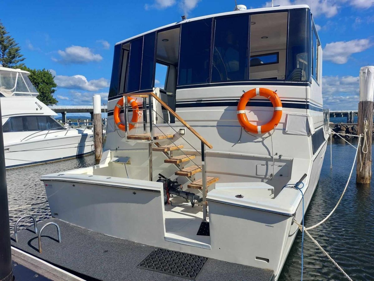 Used Meridian 4600 Flybridge Yachtfisher for Sale | Boats For Sale ...