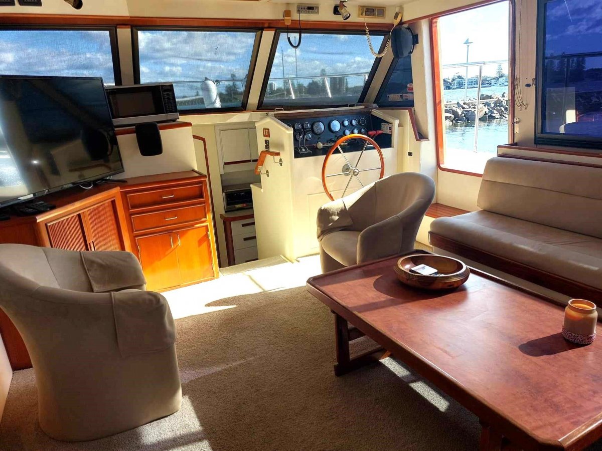 Used Meridian 4600 Flybridge Yachtfisher for Sale | Boats For Sale ...