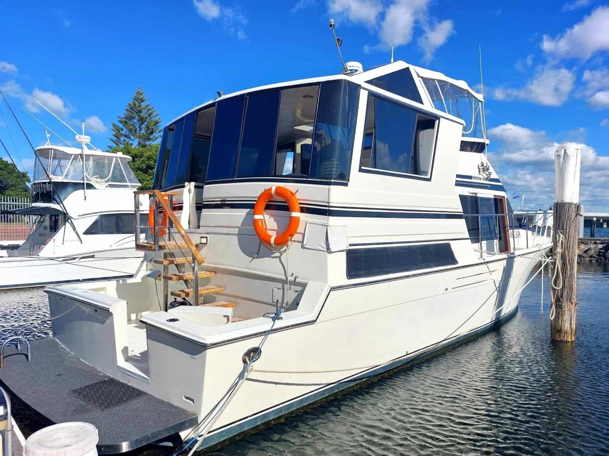 Used Meridian 4600 Flybridge Yachtfisher for Sale | Boats For Sale ...