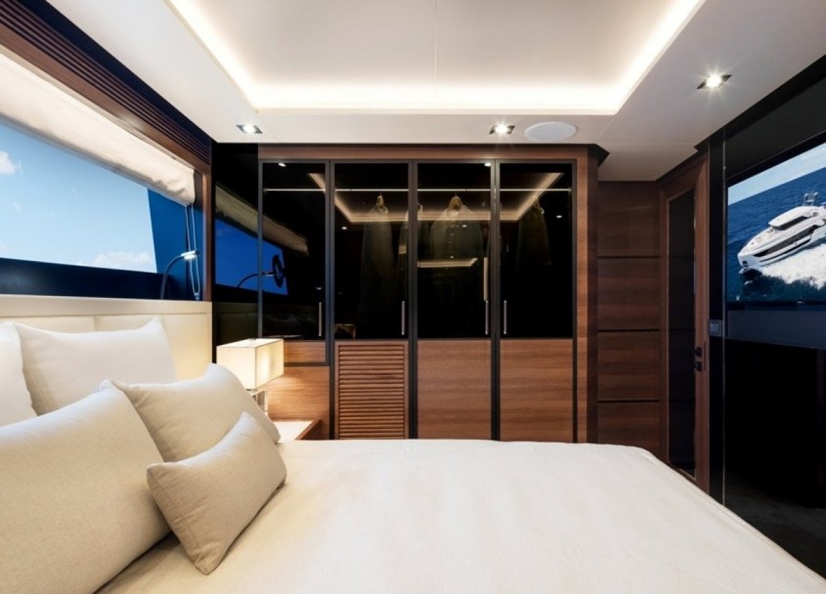 Horizon Yacht Fd87 Skyline: Power Boats | Boats Online for Sale ...