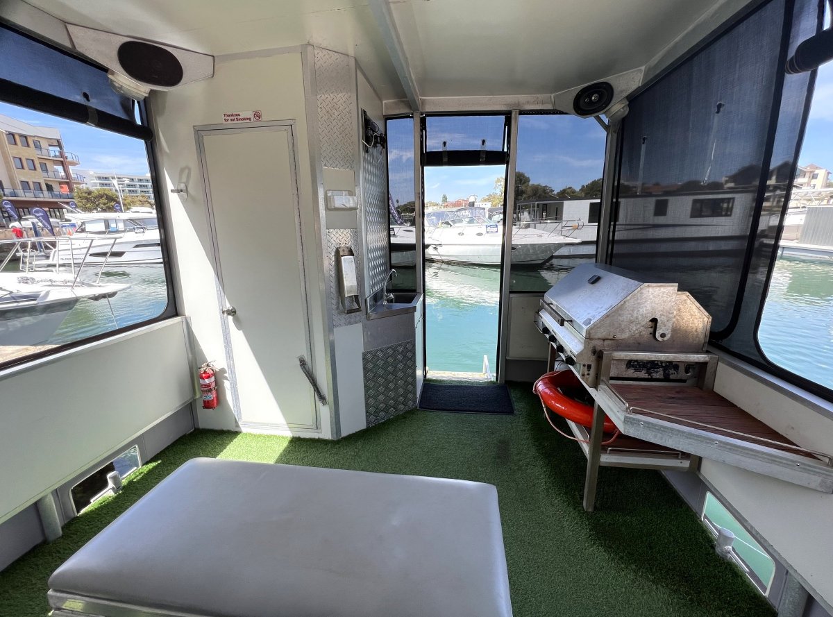 Custom 8m Pontoon - One Of A Kind!: Power Boats | Boats Online for Sale ...