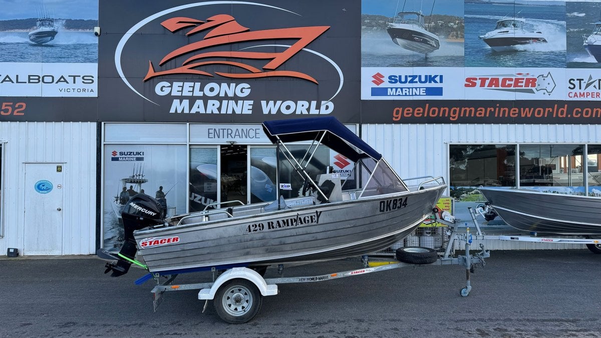 Stacer 429 Rampage: Trailer Boats | Boats Online for Sale | Aluminium ...