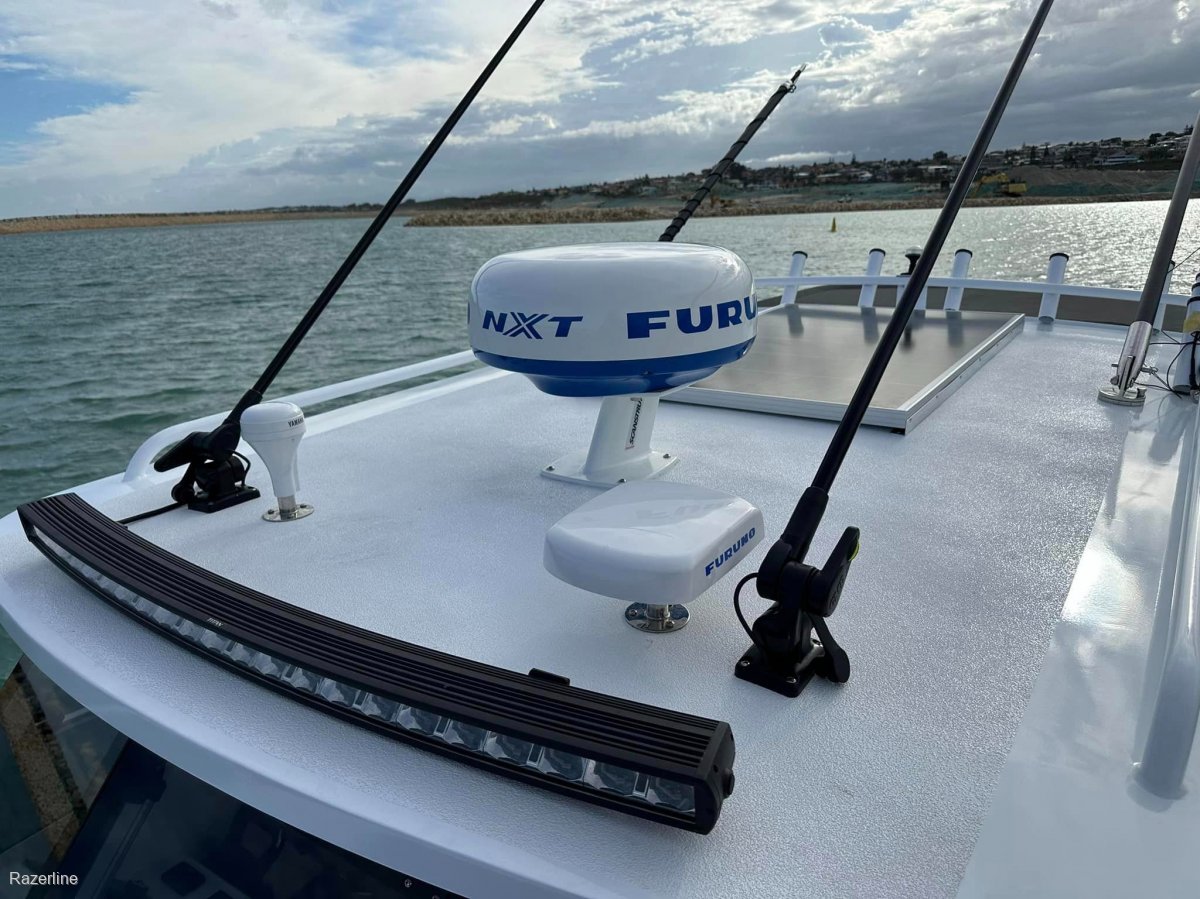 New Razerline Olympian Montebello Special 8500: Trailer Boats | Boats ...