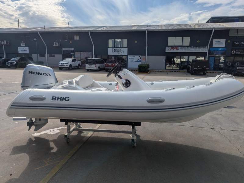 Brig Eagle 380 Fibreglass Centre Console Rib With Hypalon Tubes: Power ...