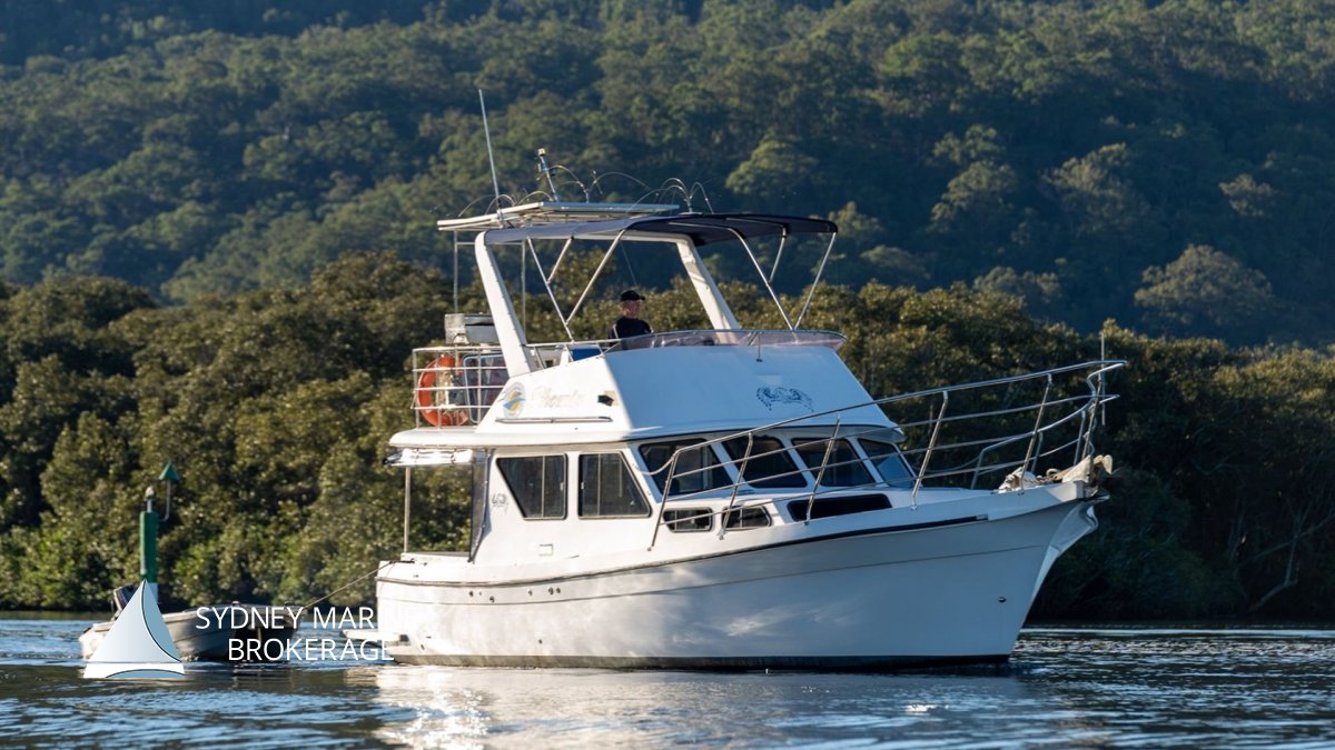 Resort 35 Flybridge Cruisers - Charter/hire & Drive Owner Operated ...