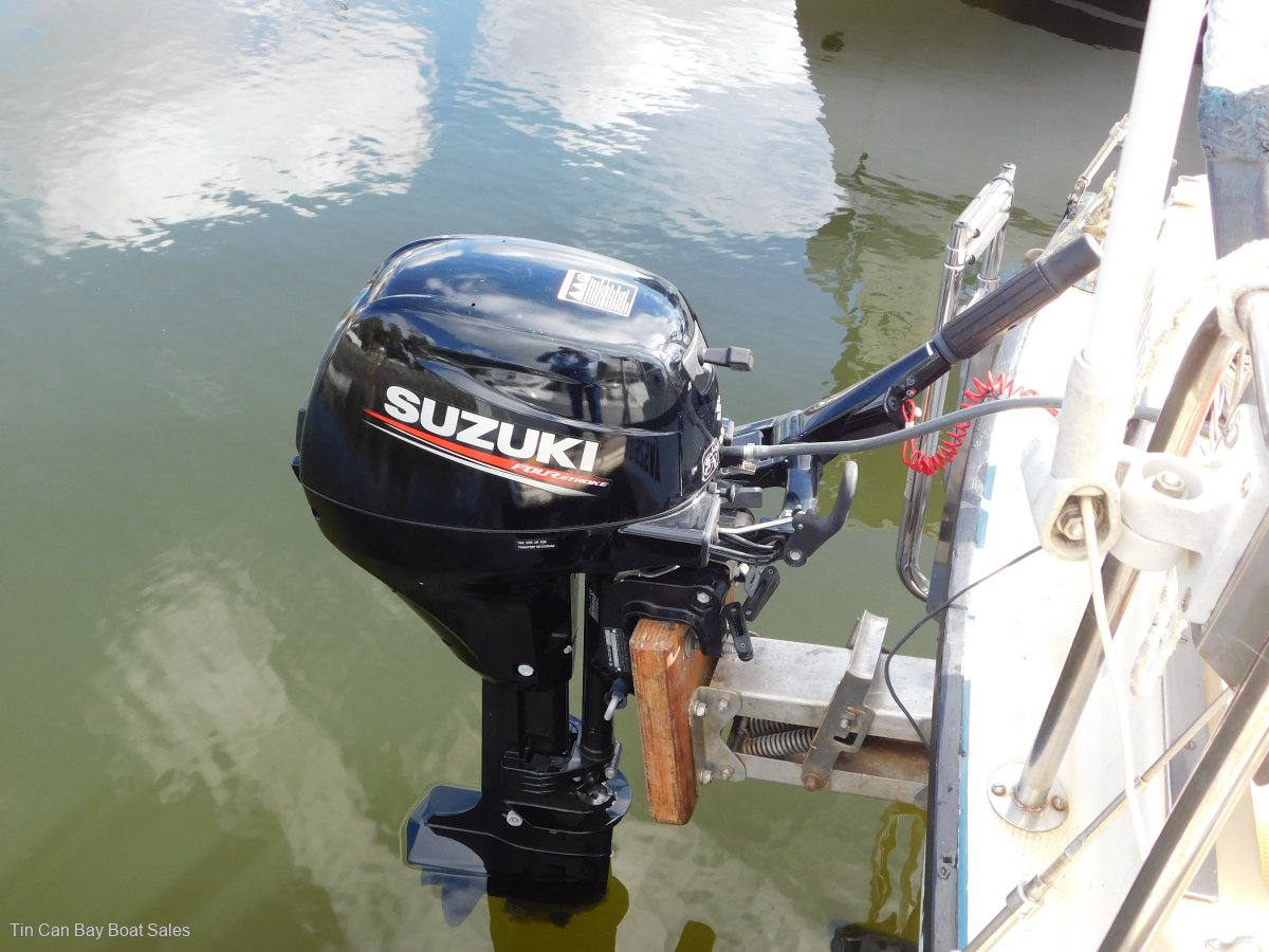 Roberts Spray 22...... Fibreglass Sailing Sloop Trailerable: Sailing ...