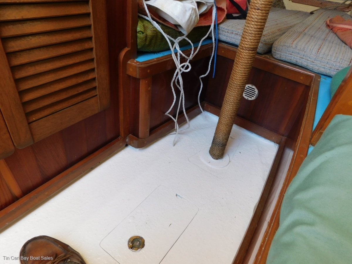 Roberts Spray 22...... Fibreglass Sailing Sloop Trailerable: Sailing ...