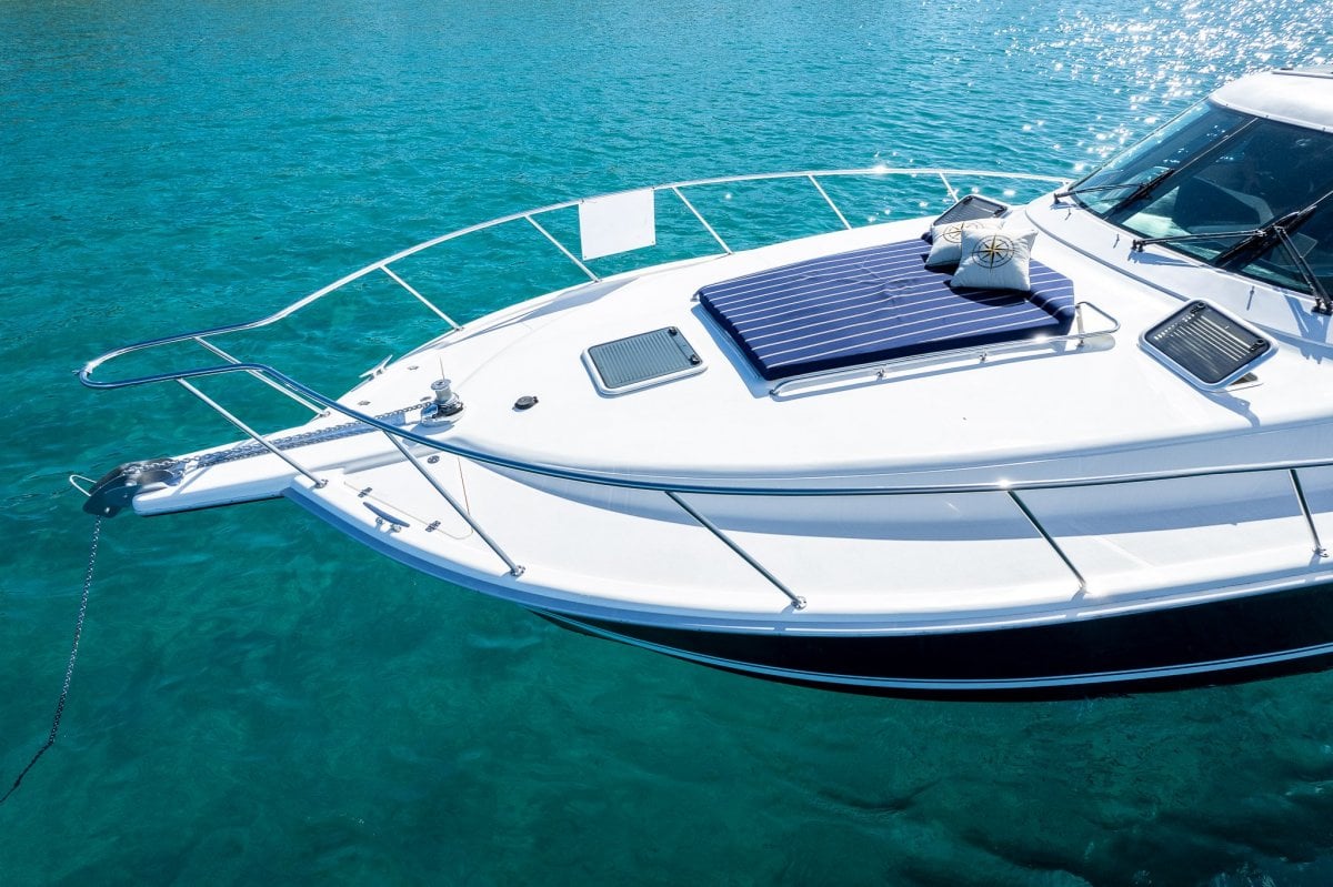 Riviera 4000 Offshore With 2022 Cummins Repower!: Power Boats | Boats ...