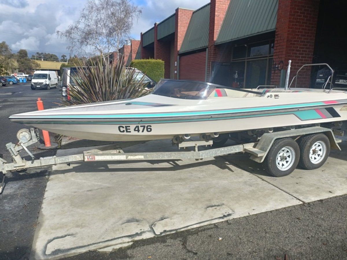 Flightcraft Xlt 18 Xlt Ob: Power Boats | Boats Online for Sale ...