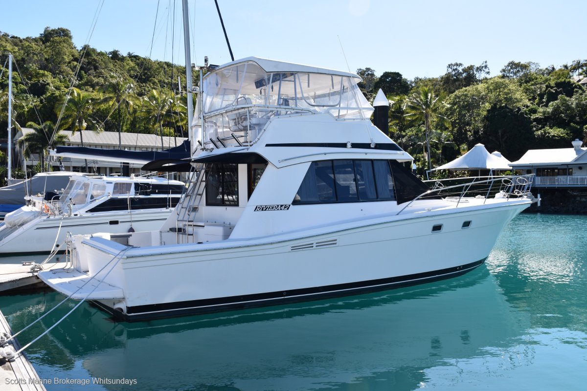 Used Riviera 42 Flybridge for Sale | Boats For Sale | Yachthub