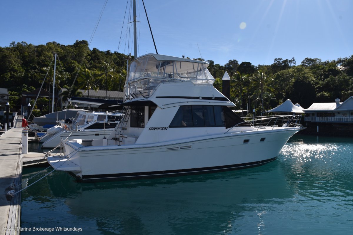 Used Riviera 42 Flybridge for Sale | Boats For Sale | Yachthub
