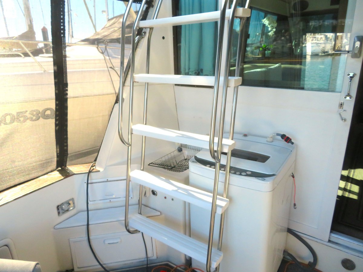 Riviera 38 Bluewater: Power Boats | Boats Online for Sale | Fibreglass ...