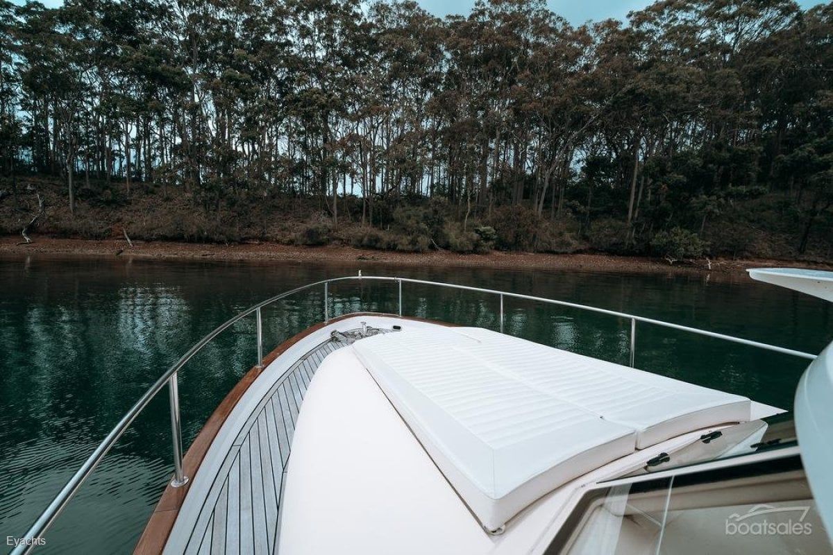 Greenline 33 Hybrid: Power Boats | Boats Online for Sale | Fibreglass ...