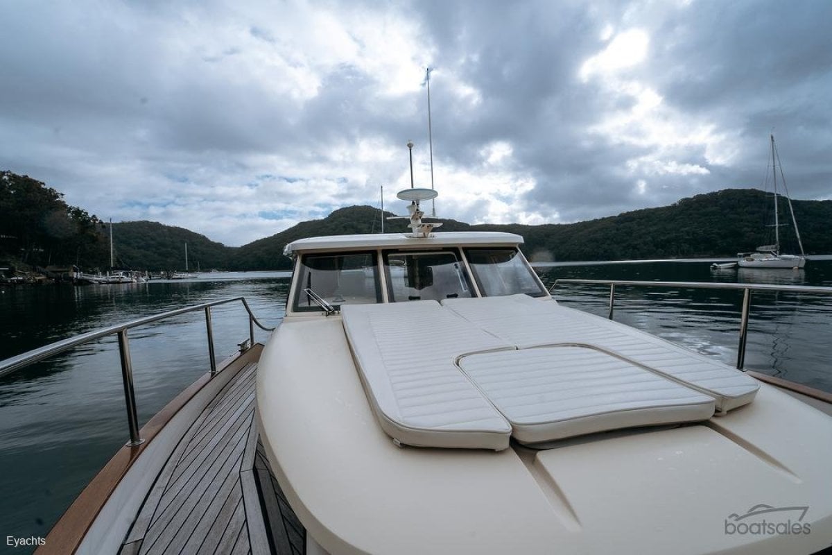 Greenline 33 Hybrid: Power Boats | Boats Online for Sale | Fibreglass ...