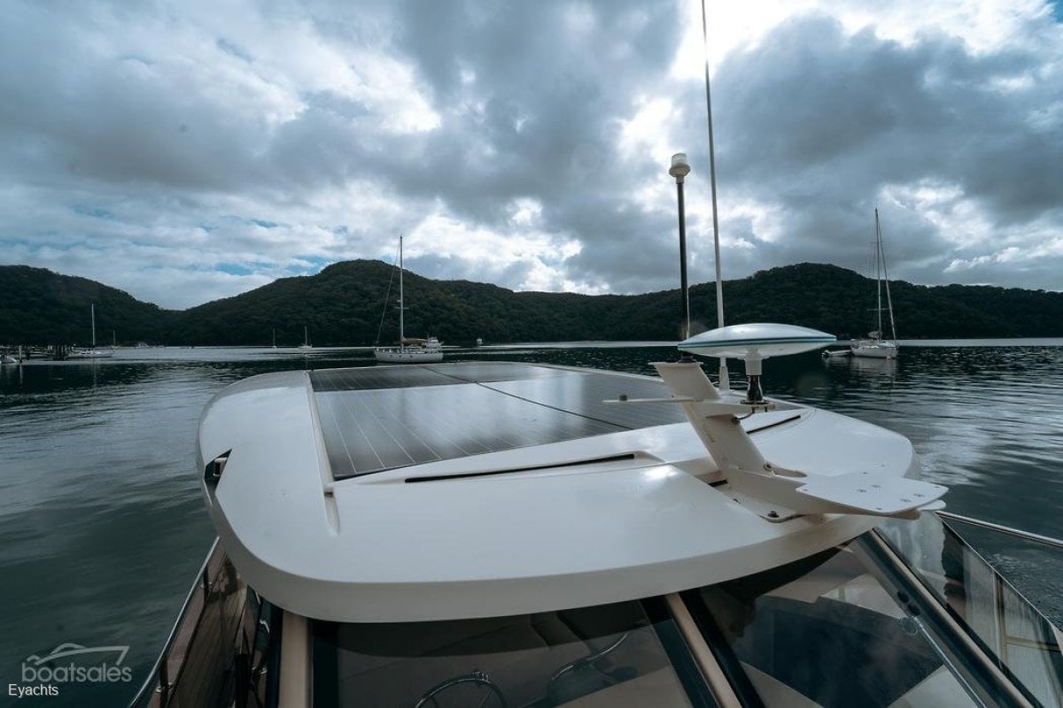 Greenline 33 Hybrid: Power Boats | Boats Online for Sale | Fibreglass ...