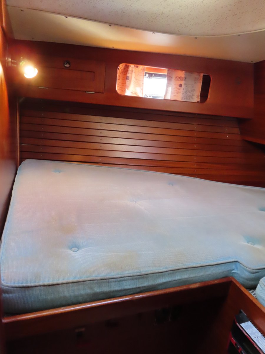 Used Hallberg-rassy 42e Exceptional Bluewater Cruiser, Highly Equipped ...