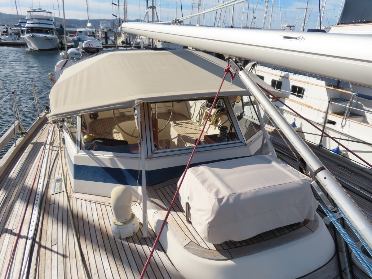 Used Hallberg-rassy 42e Exceptional Bluewater Cruiser, Highly Equipped ...