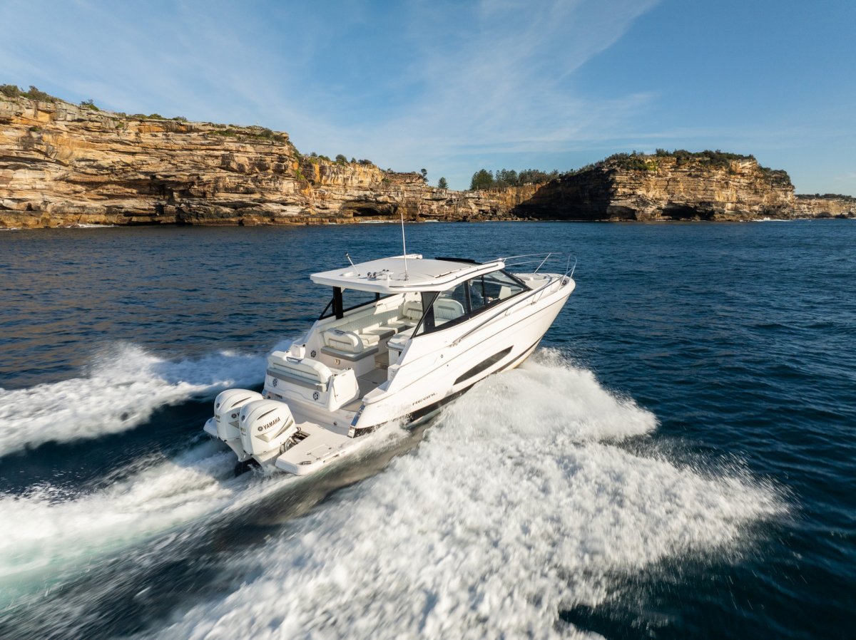 Used Regal 36 Xo 2021 Model for Sale | Boats For Sale | Yachthub