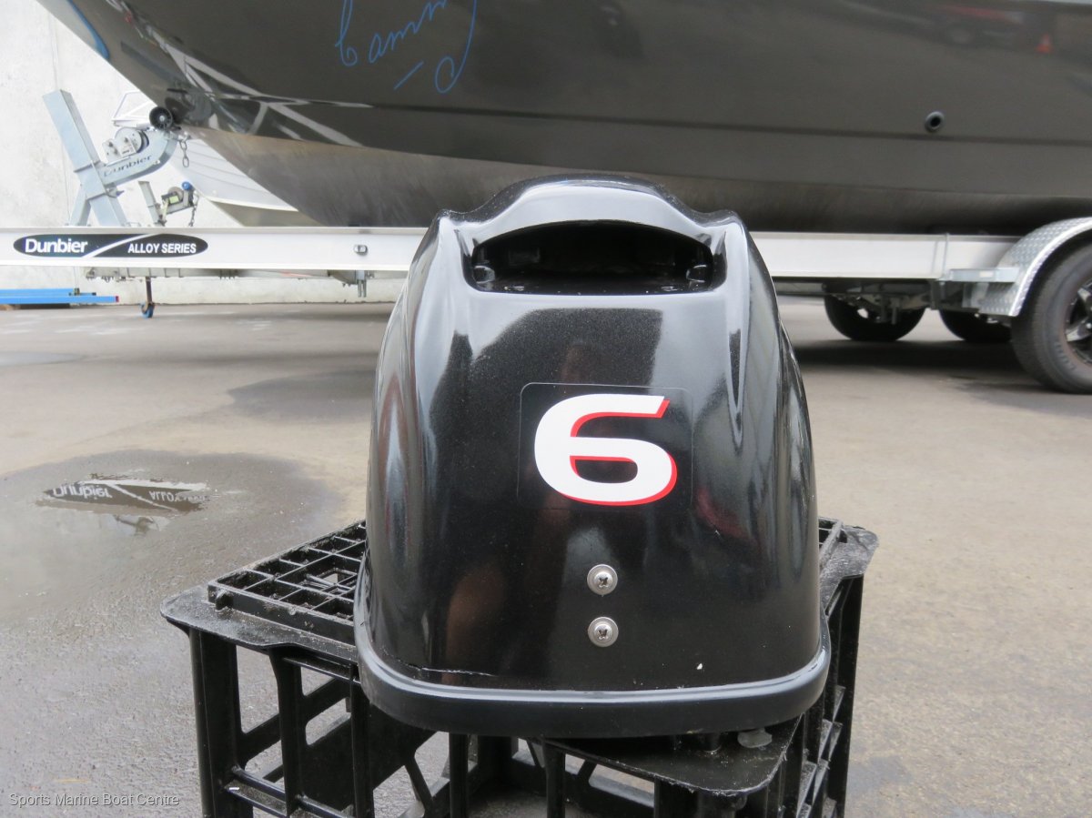 Wrecking Maxus engine cowlings – Sportsmarine Boat Centre Bunbury