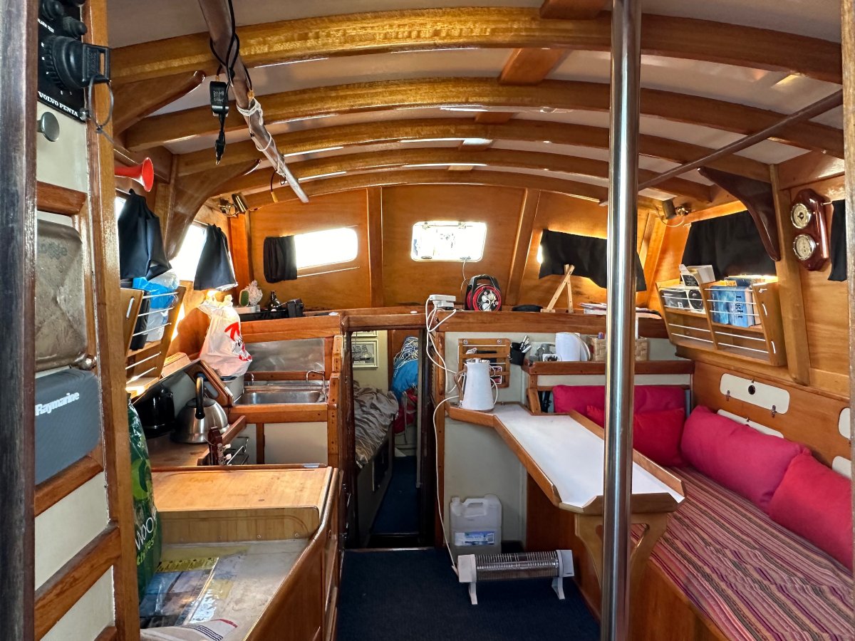 Endurance 35 Custom For Sale | Adelaide Boat Sales