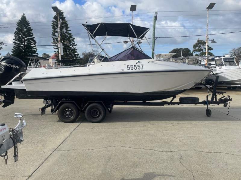 Leeder 610 Cabin Cruiser: Power Boats | Boat for Sale | Fibreglass/grp ...
