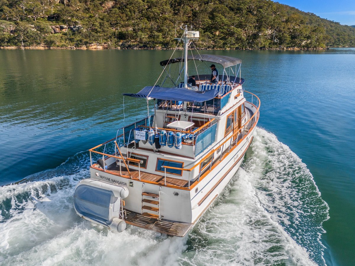 Navigator Neptune 42 Sun Deck For Sale | d’Albora Yacht Brokers