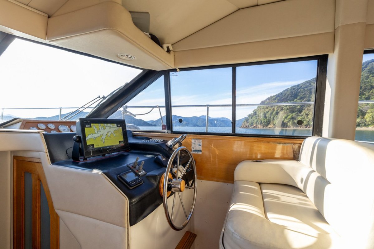 Used Bayliner 4388 for Sale | Boats For Sale | Yachthub