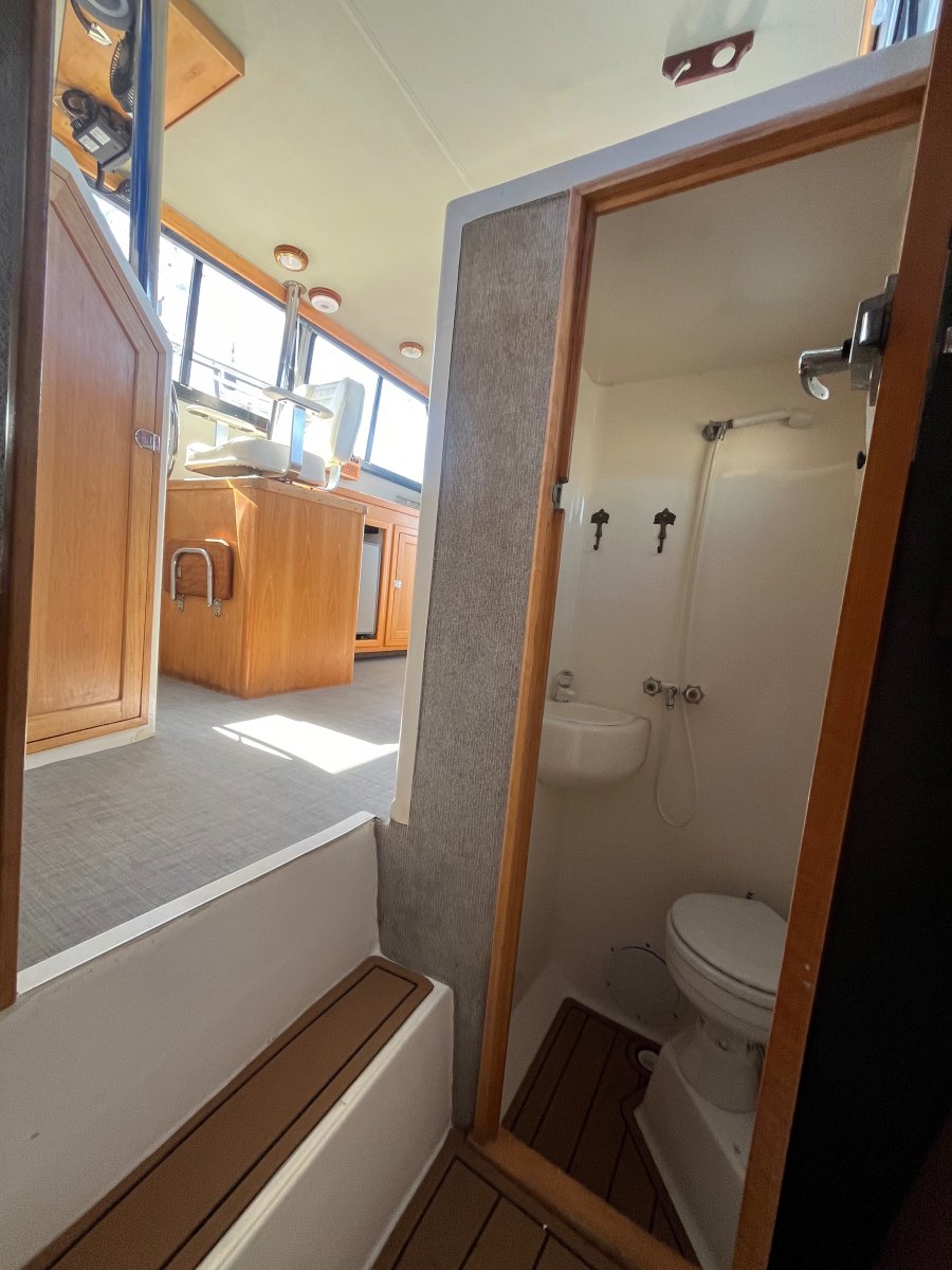 Used Kevlacat 3100 Flybridge Duel Helm for Sale | Boats For Sale | Yachthub