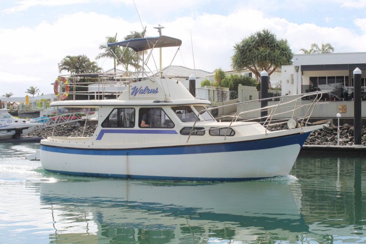 Cuddles 30 Flybridge Cruiser: Power Boats | Boat for Sale | Fibreglass ...