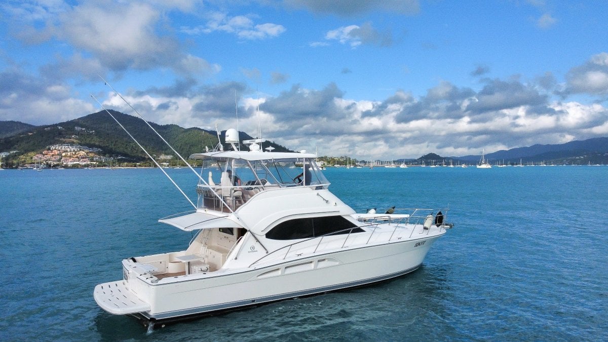 Riviera 47 Flybridge Convertible For Sale | World Wide Boat Brokers
