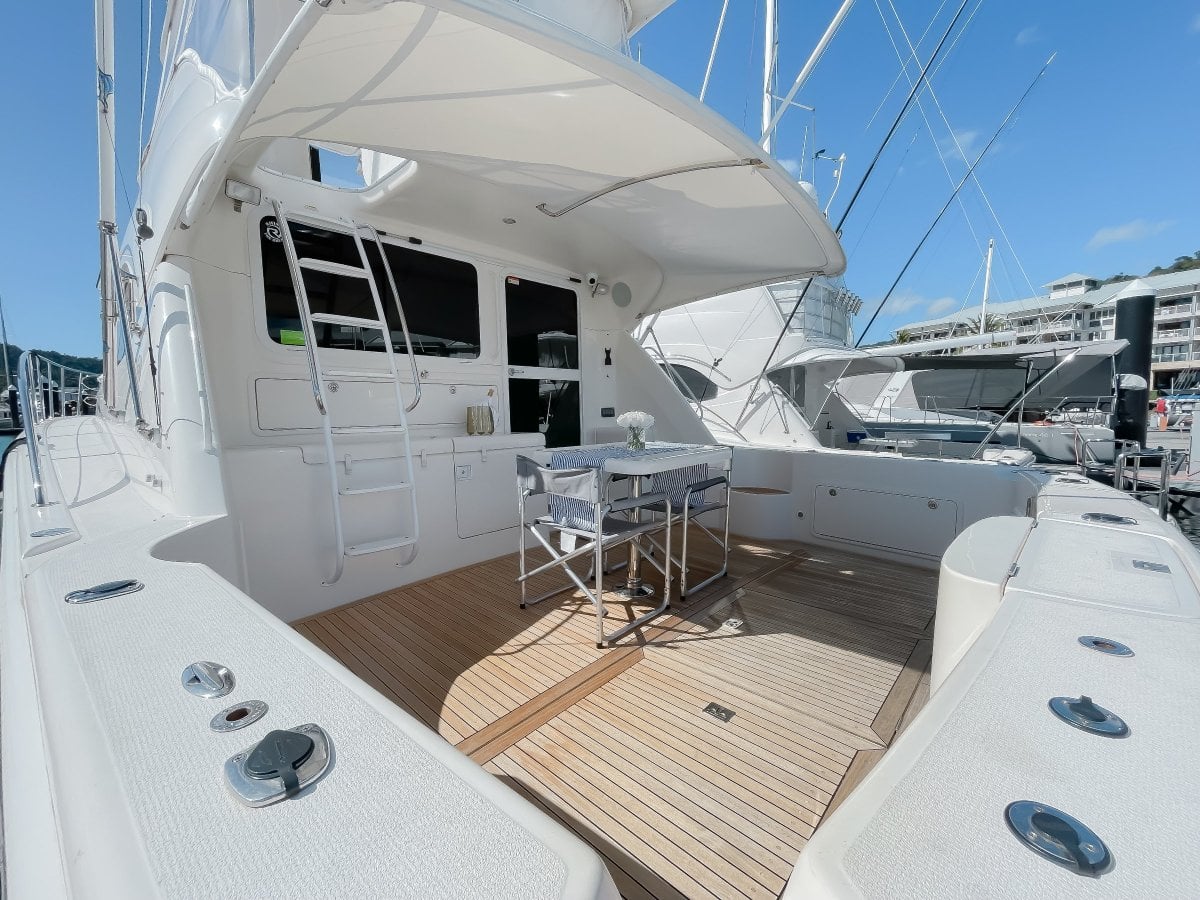 Riviera 47 Flybridge Convertible For Sale | World Wide Boat Brokers