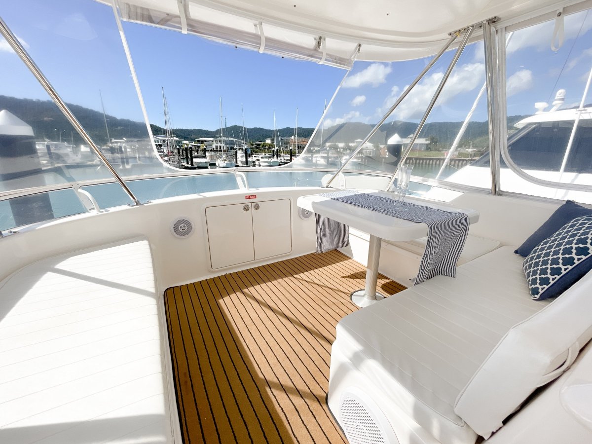 Riviera 47 Flybridge Convertible For Sale | World Wide Boat Brokers