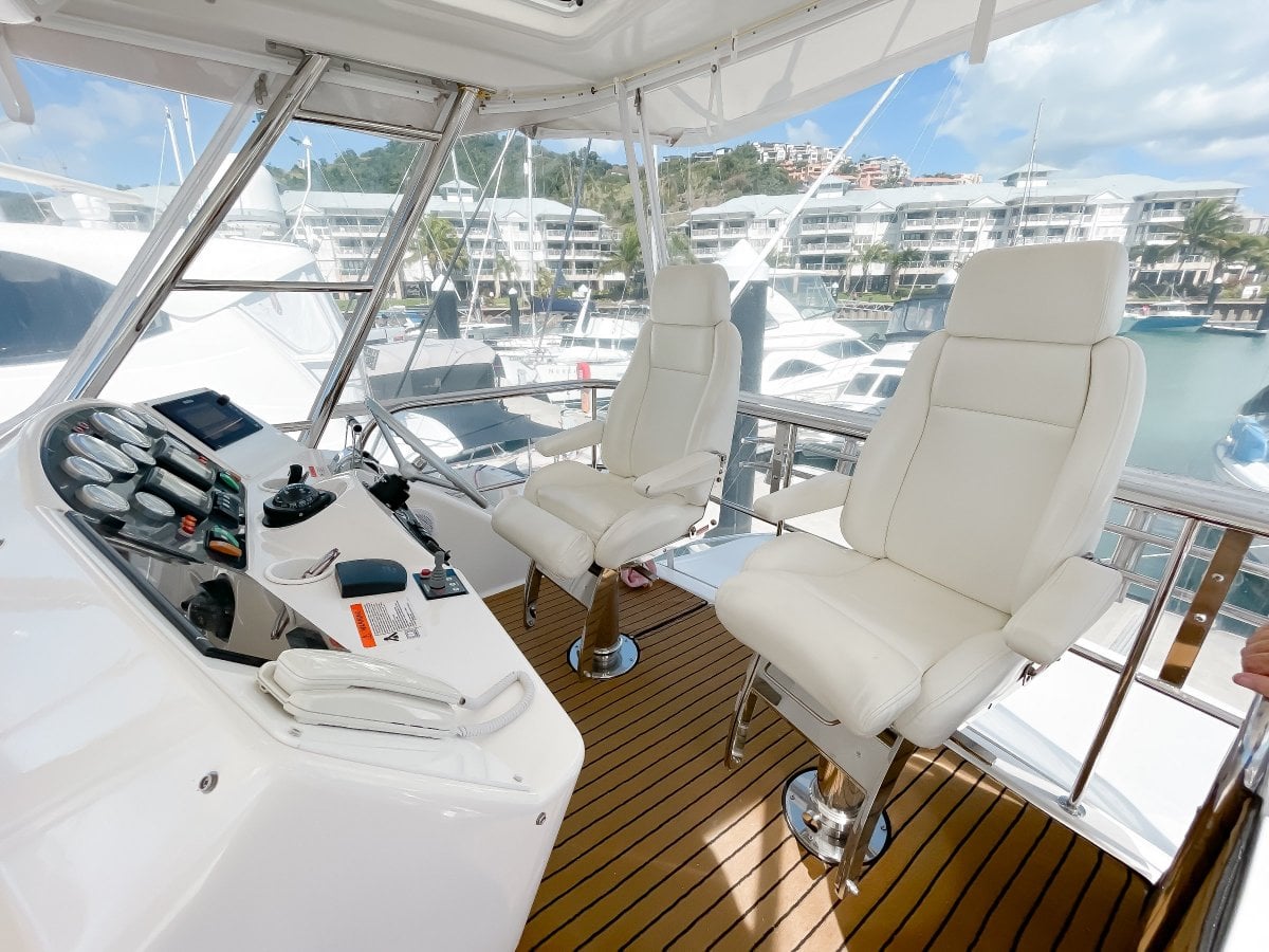 Riviera 47 Flybridge Convertible For Sale | World Wide Boat Brokers