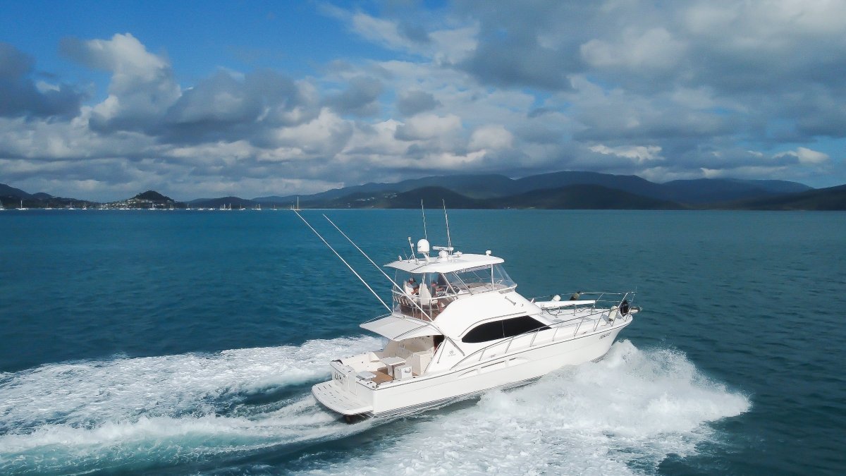 Riviera 47 Flybridge Convertible For Sale | World Wide Boat Brokers