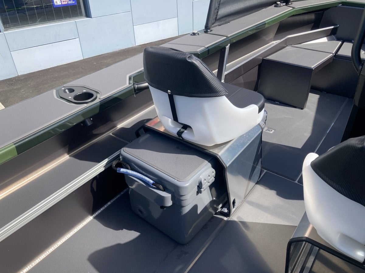 New Senator 500 - Sportsmarine Boat Centre Bunbury