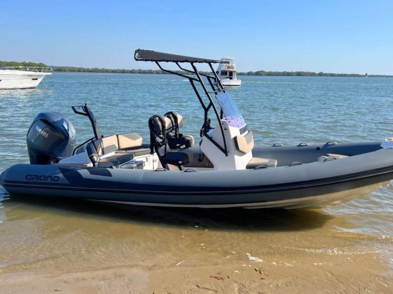 Grand D600 Active 2024 Hypalon Centre Console Sport Rib With T-top ...
