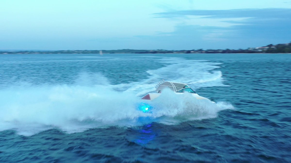 Used Caribbean Reef Runner 21 With 2020 Mercruiser 370 & Hamilton Jet ...