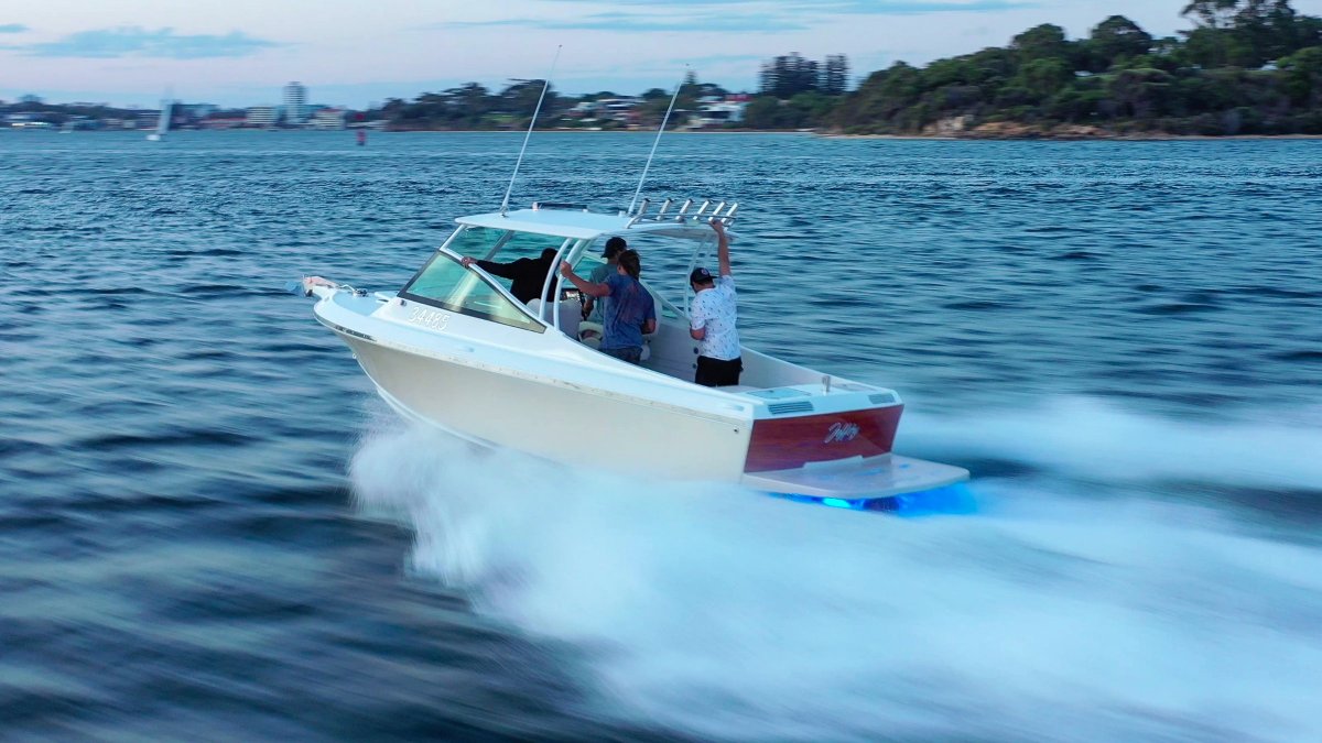 Used Caribbean Reef Runner 21 With 2020 Mercruiser 370 & Hamilton Jet ...