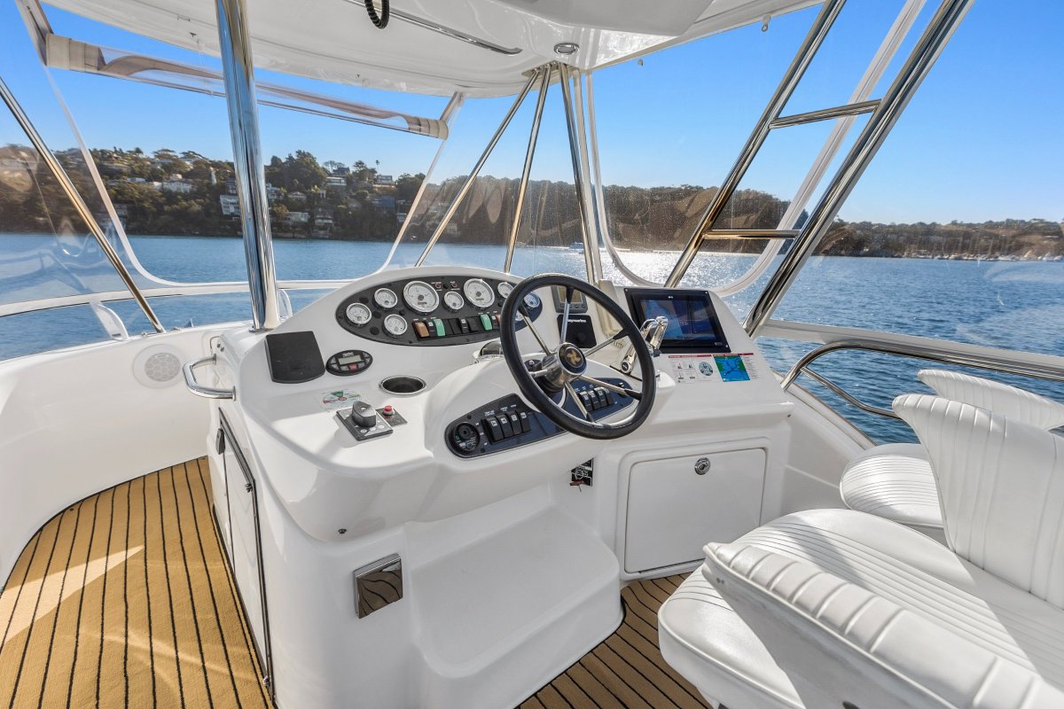 Riviera 37 Flybridge: Power Boats | Boats Online for Sale | Fibreglass ...