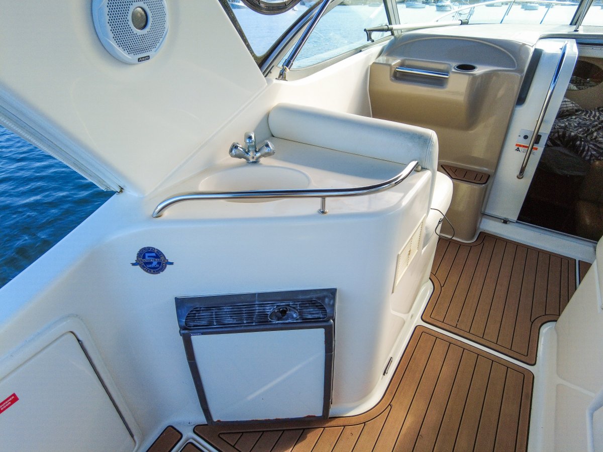 Used Riviera M290 Sports Cruiser 2003 for Sale | Boats For Sale | Yachthub