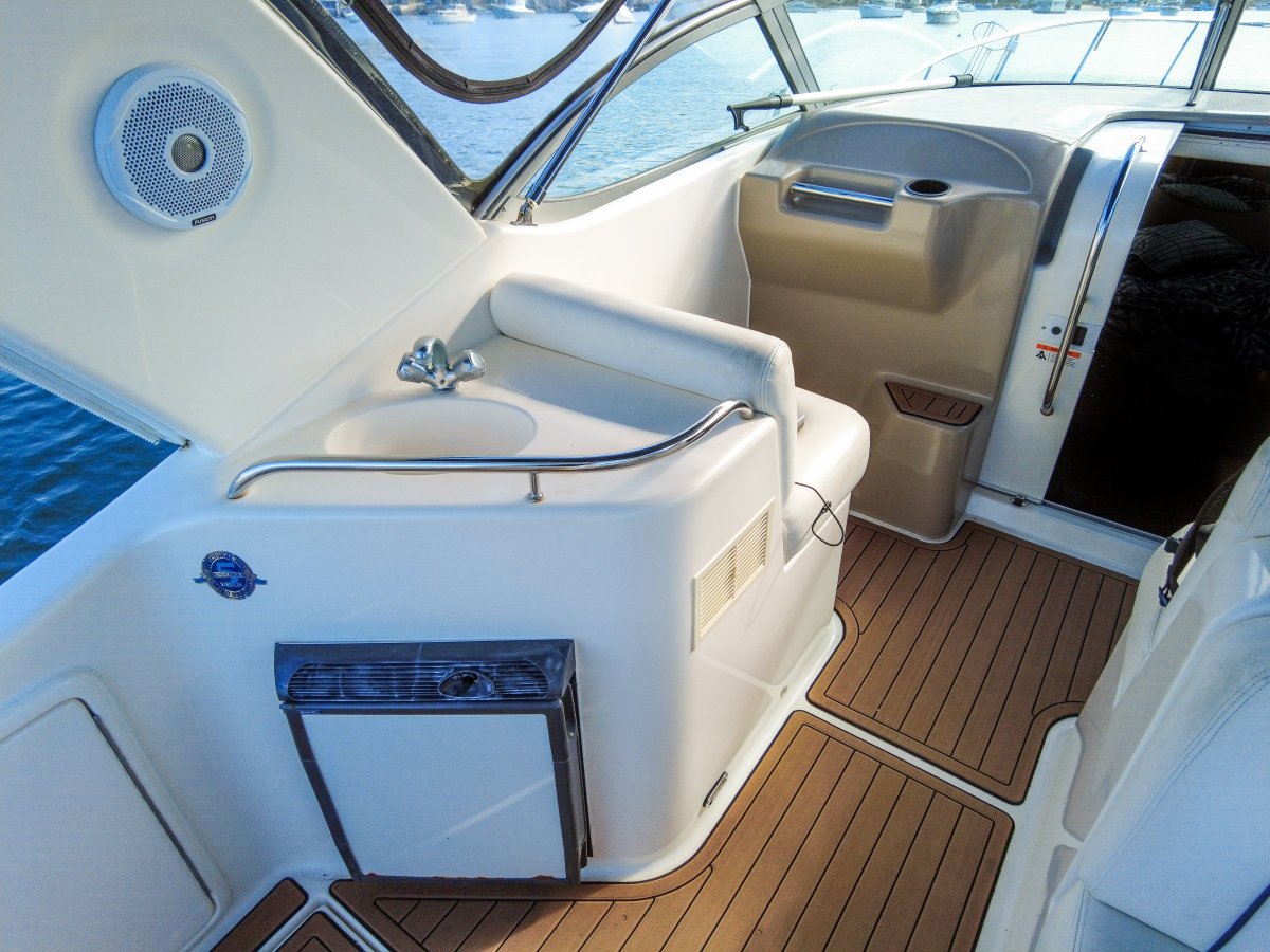 Used Riviera M290 Sports Cruiser 2003 for Sale | Boats For Sale | Yachthub