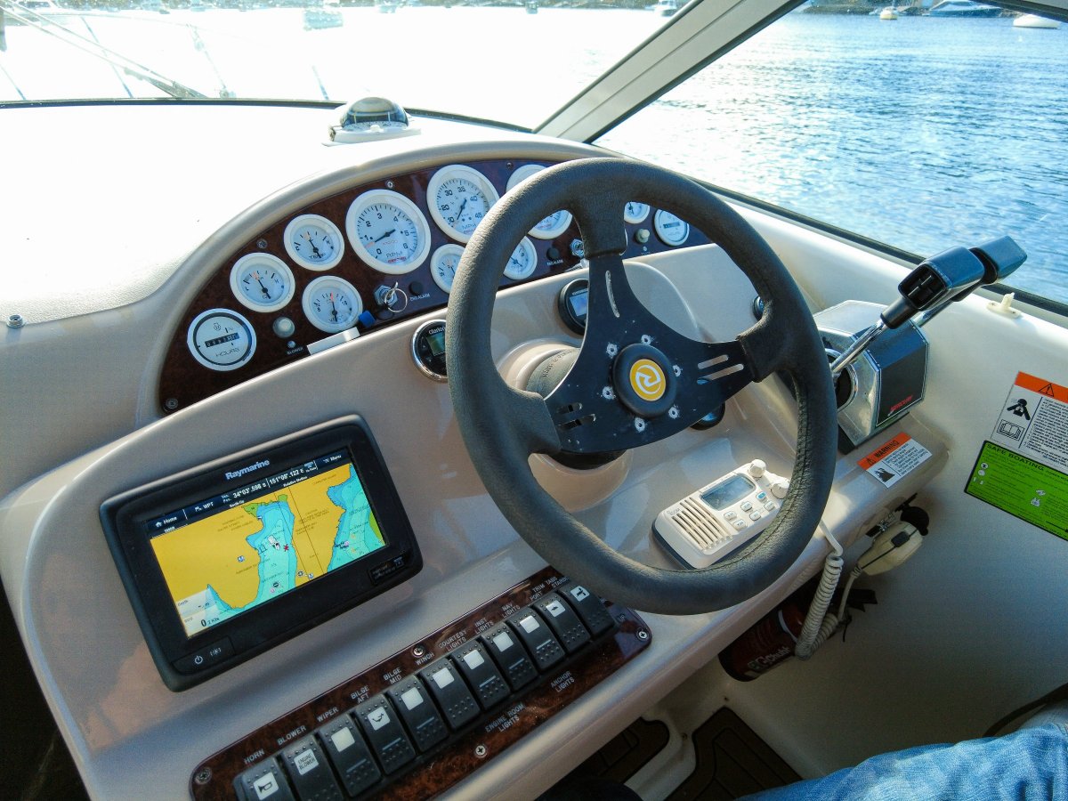 Riviera M290 Sports Cruiser 2003: Power Boats | Boats Online for Sale ...
