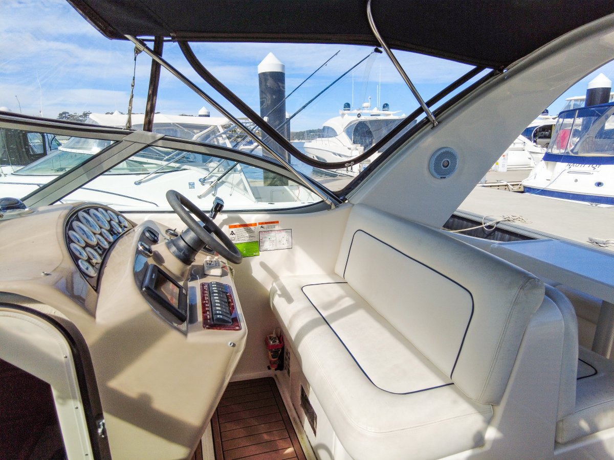 Used Riviera M290 Sports Cruiser 2003 for Sale | Boats For Sale | Yachthub