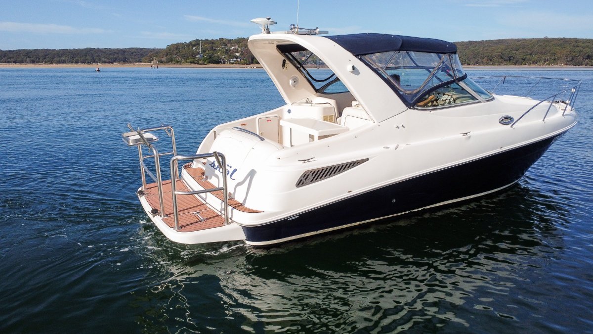 Used Riviera M290 Sports Cruiser 2003 for Sale | Boats For Sale | Yachthub