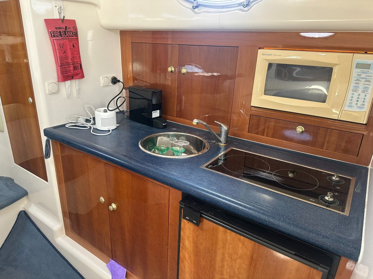 Sunrunner 3700: Power Boats | Boats Online for Sale | Fibreglass/grp ...