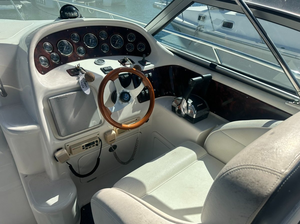 Sunrunner 3700: Power Boats | Boats Online for Sale | Fibreglass/grp ...