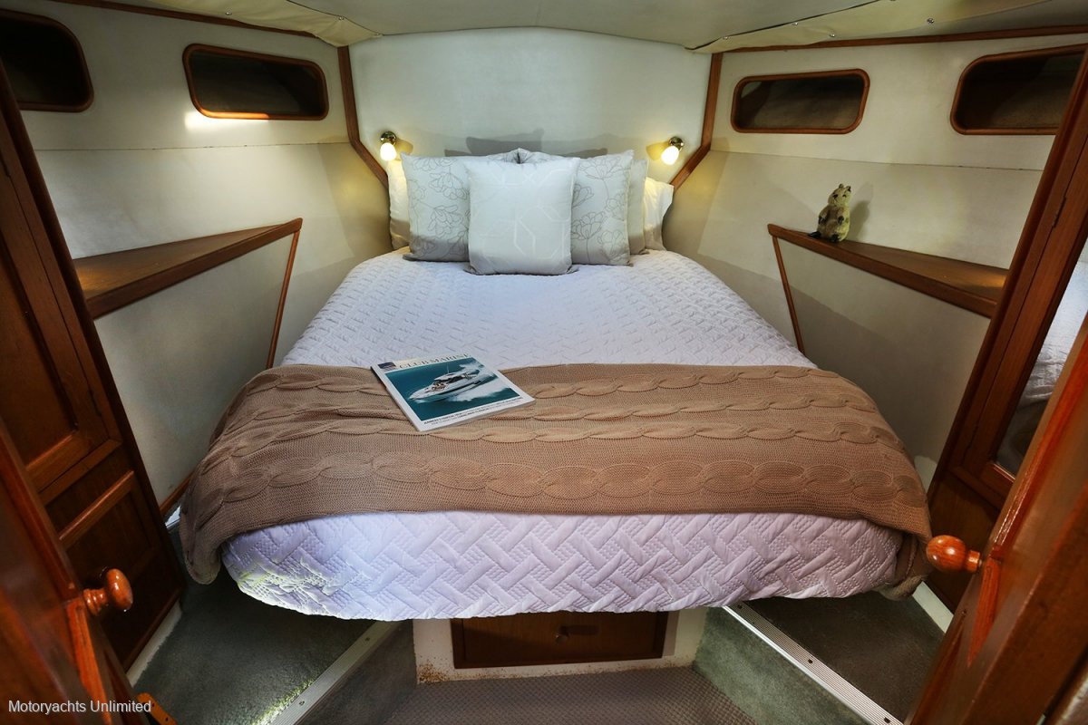 Precision 36 - Twin diesel, two cabins, sleeps 6 For Sale | Motoryachts ...