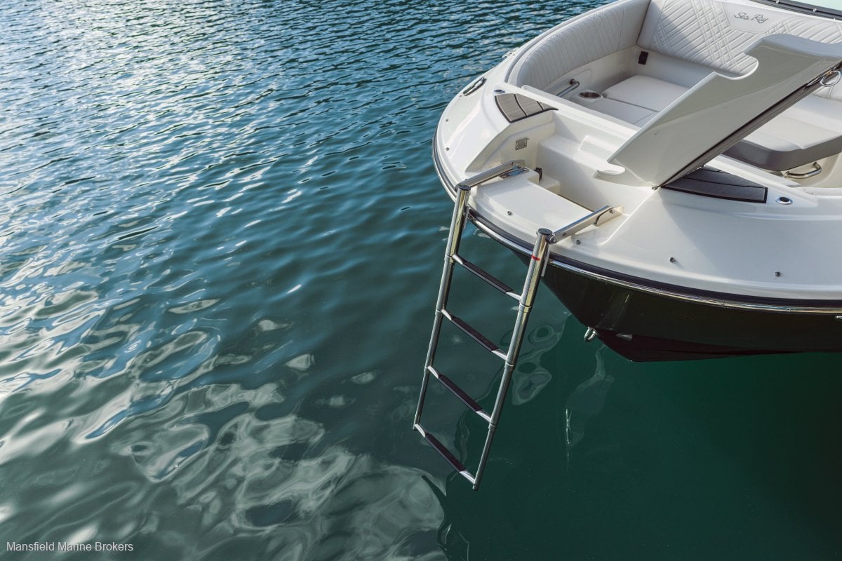 New Sea Ray 250 Sdx: Power Boats | Boats Online for Sale | Fibreglass ...