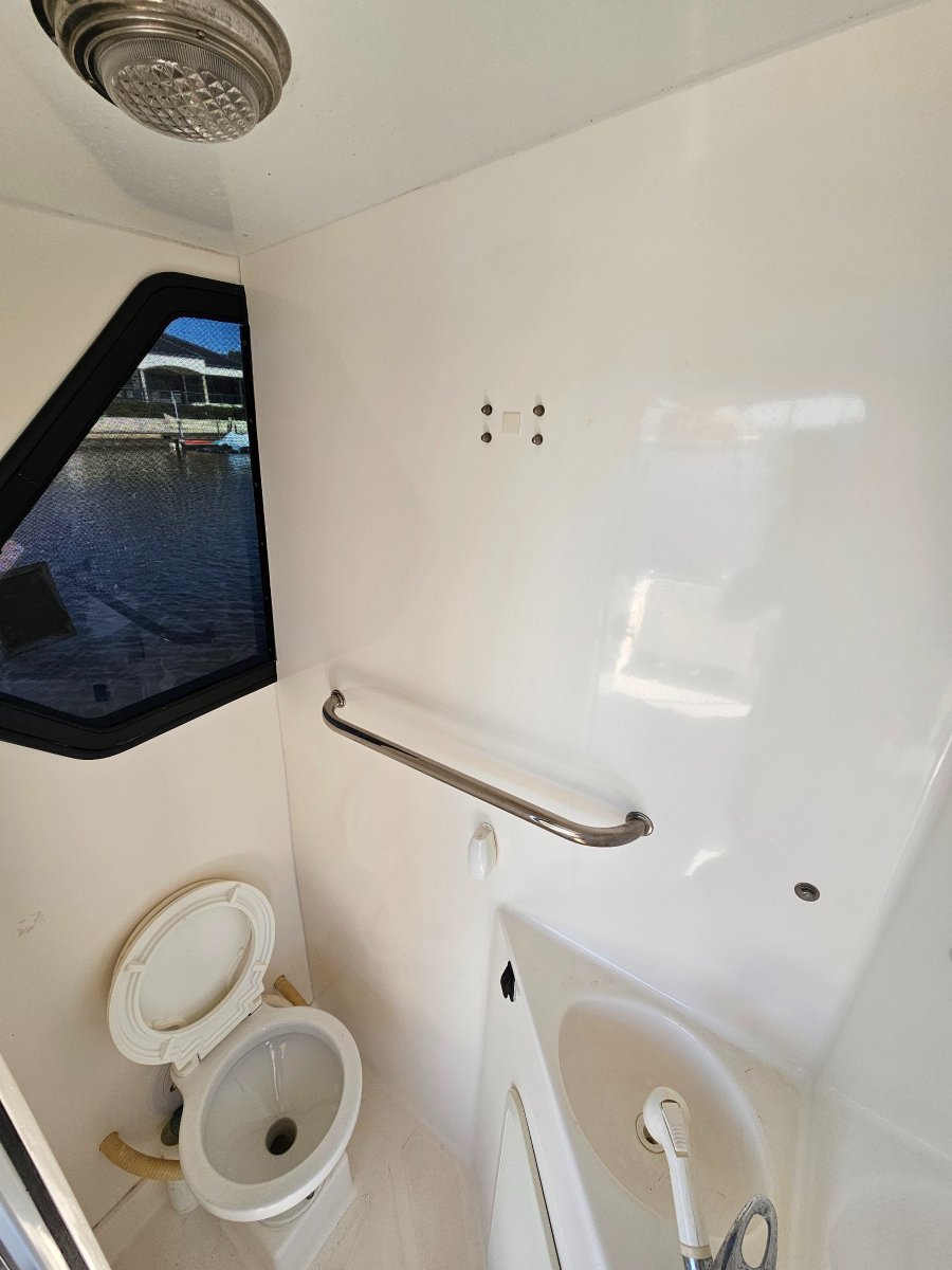 Kevlacat 3400 Hardtop Deluxe Premier Fishing Vessel & Family Weekender ...