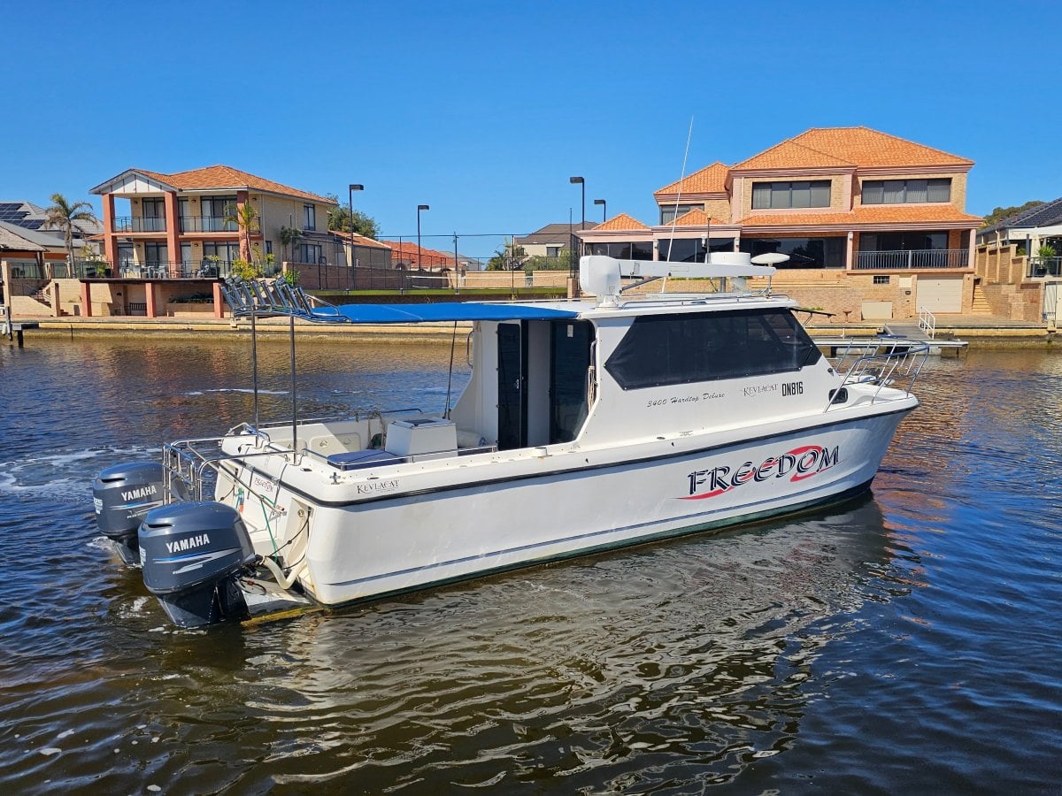 Kevlacat 3400 Hardtop Deluxe Premier Fishing Vessel & Family Weekender ...